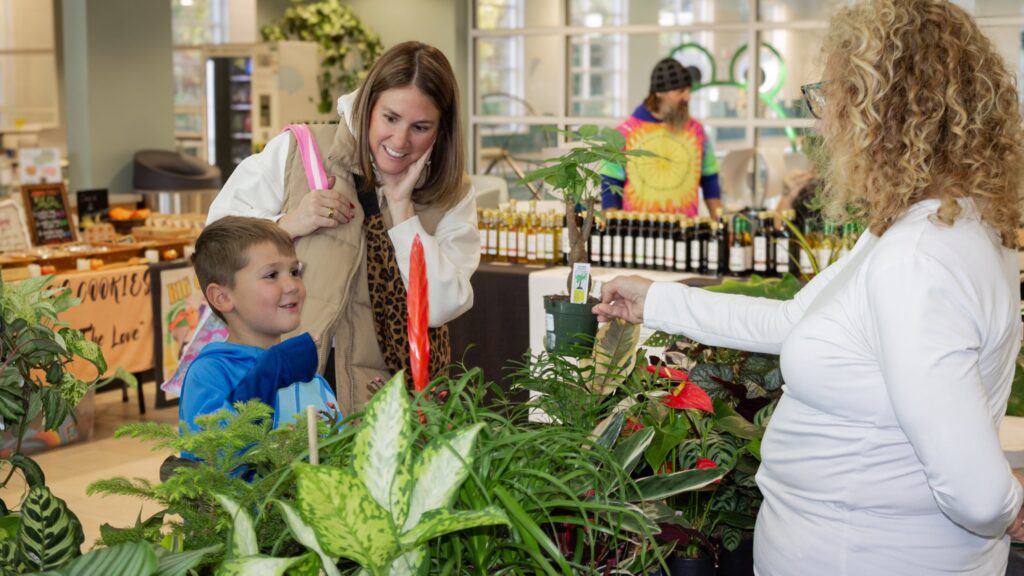 Indoor Market – Newtown Community Center
